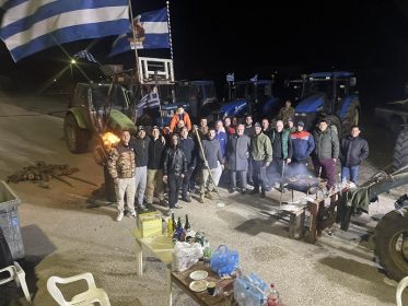 Μπαίνουν με τα τρακτέρ στην Αλεξανδρούπολη οι αγρότες | Νέα της Θράκης ...